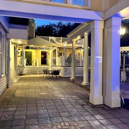 MAPLE TREE CAFE - Updated July 2025 - 74 Photos & 88 Reviews - 781 ...