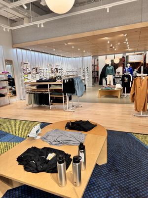 NIKE BOSTON - Updated December 2025 - 61 Photos & 93 Reviews - 200 ...