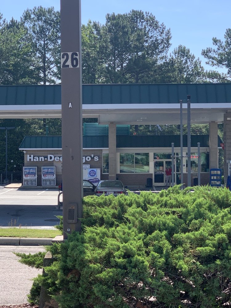HANDEE HUGO 72 - Updated December 2025 - 21 Photos - 2703 Nc Highway 55 ...