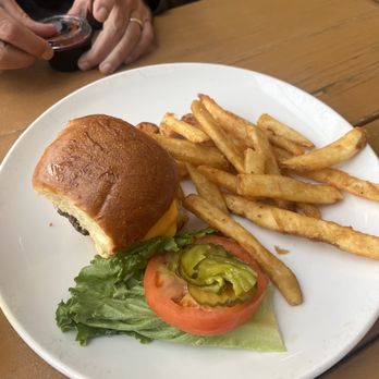 CAST IRON TAVERN - 222 Photos & 289 Reviews - 111 N Rubey Dr, Golden ...