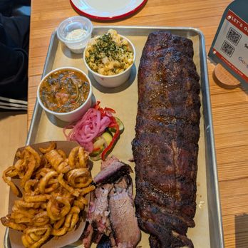 STATELINE ROAD SMOKEHOUSE - Updated December 2024 - 162 Photos & 110 ...