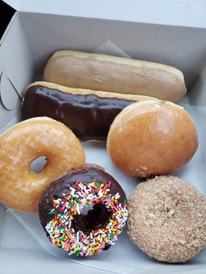 STAR DONUTS - 79 Photos & 202 Reviews - 14155 W Bell Rd, Surprise ...