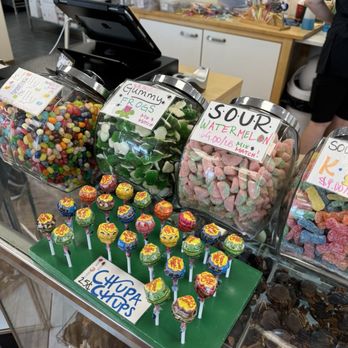 TURTLE ALLEY CHOCOLATES - Updated December 2025 - 30 Photos & 30 ...