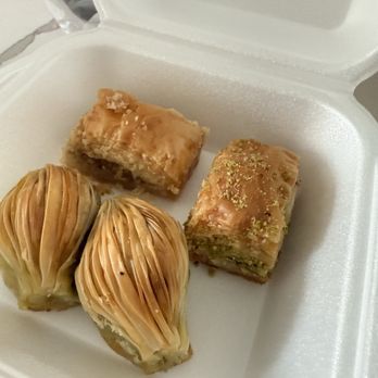 ISTANBUL GRILL CAFE & BAKERY - Updated December 2025 - 57 Photos & 29 ...