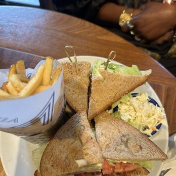 VIAND - Updated December 2025 - 407 Photos & 229 Reviews - 517 Columbus ...