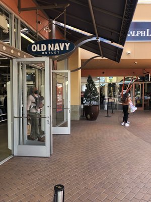 OLD NAVY OUTLET - Updated March 2025 - 40 Photos & 40 Reviews - 100 ...