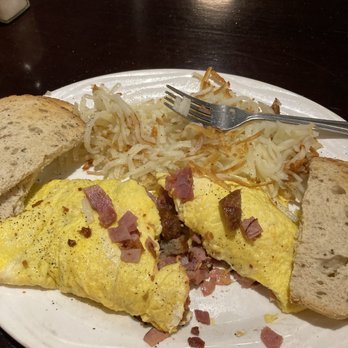 SIMON’S RESTAURANT & DELI - 73 Photos & 118 Reviews - 7770 Chippewa Rd ...