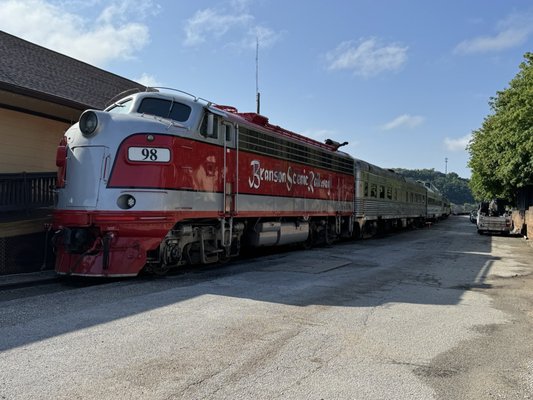 BRANSON SCENIC RAILWAY - Updated October 2025 - 116 Photos & 189 ...