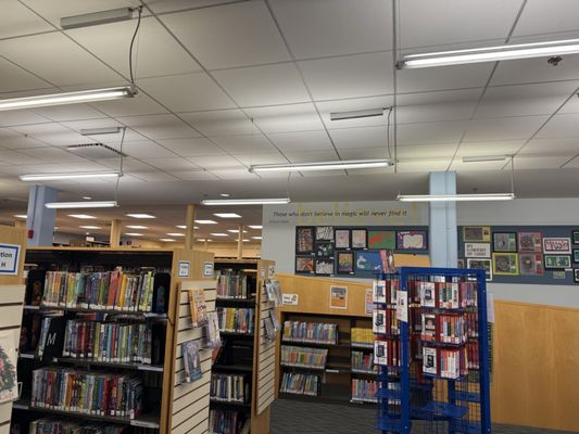 NEEDHAM FREE PUBLIC LIBRARY - Updated July 2025 - 29 Photos & 11 ...