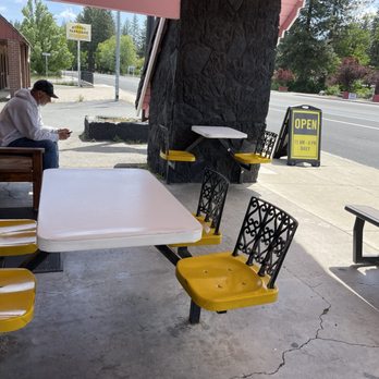 ALPINE DRIVE INN - Updated January 2026 - 118 Photos & 160 Reviews ...