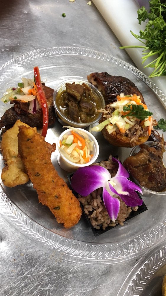 FOOD FERVOR RESTAURANT - TEMP. CLOSED - 33 Photos - 4620 N University ...