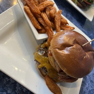 BLU BURGER GRILLE - 97 Photos & 252 Reviews - Burgers - 32409 N ...