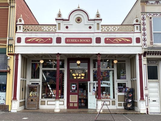 EUREKA BOOKS - Updated August 2025 - 41 Photos & 62 Reviews - 426 2nd ...