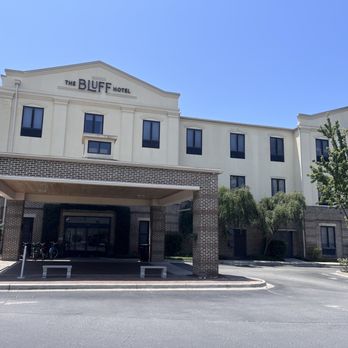 THE BLUFF - Updated January 2026 - 128 Photos & 27 Reviews - 630 W Bay ...