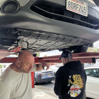 PRIME TIME COLLISION CENTER - Updated January 2025 - 413 Photos & 625 ...