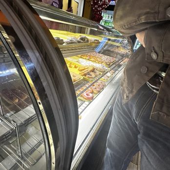 MURRAY DONUTS - Updated October 2025 - 12 Photos & 20 Reviews - 201 N ...