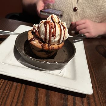 LANDMARK AMERICANA TAP & GRILL - UNIVERSITY CITY - Updated December ...