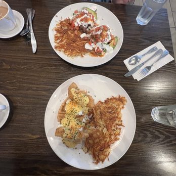 BROKEN YOLK CAFE - Updated September 2024 - 238 Photos & 207 Reviews ...