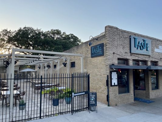 TASTE ON MAIN - 251 Photos & 150 Reviews - 116 Main St, Buda, Texas ...