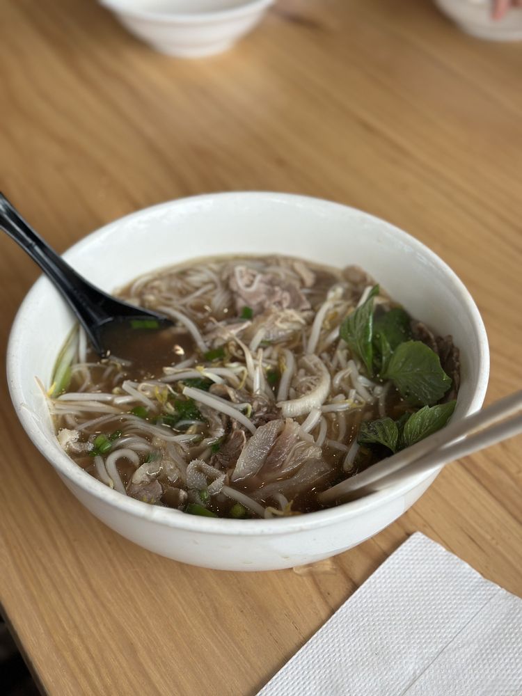 PHO 515 - Updated January 2026 - 239 Photos & 117 Reviews - 801 ...