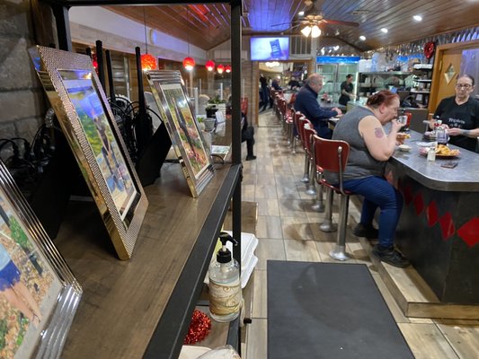 TRIPLETS FAMILY RESTAURANT - Updated September 2025 - 146 Photos & 159 ...