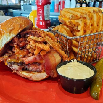 CHATTERS RESTAURANT & BAR - Updated December 2025 - 54 Photos & 68 ...