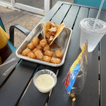 GUAC TACO STUDIO - Updated June 2024 - 69 Photos & 34 Reviews - 5370 ...