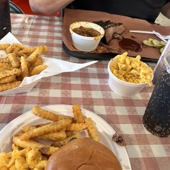 ERIC’S FAMILY BARBECUE - Updated September 2024 - 614 Photos & 840 ...