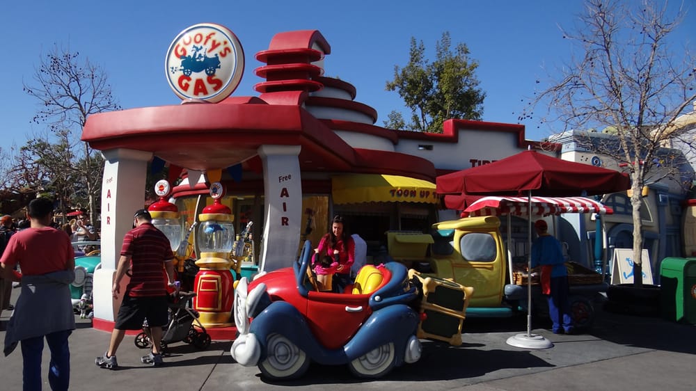 GOOFY’S GAS - Updated January 2025 - 10 Photos - 1313 S Harbor Blvd ...