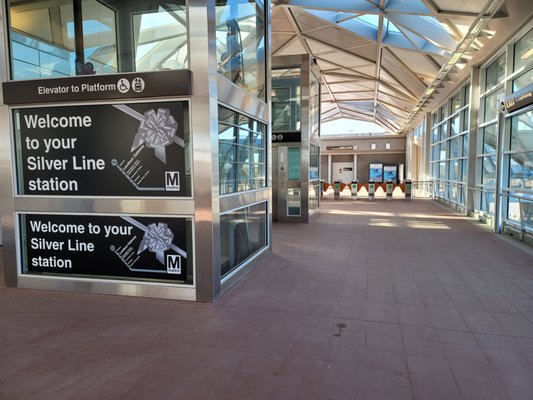 LOUDOUN GATEWAY METRO STATION - Updated July 2025 - 22505 Lockridge Rd ...