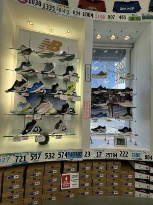 RUNNERS ROUTE - Updated October 2025 - 129 Photos & 169 Reviews - 1322 ...