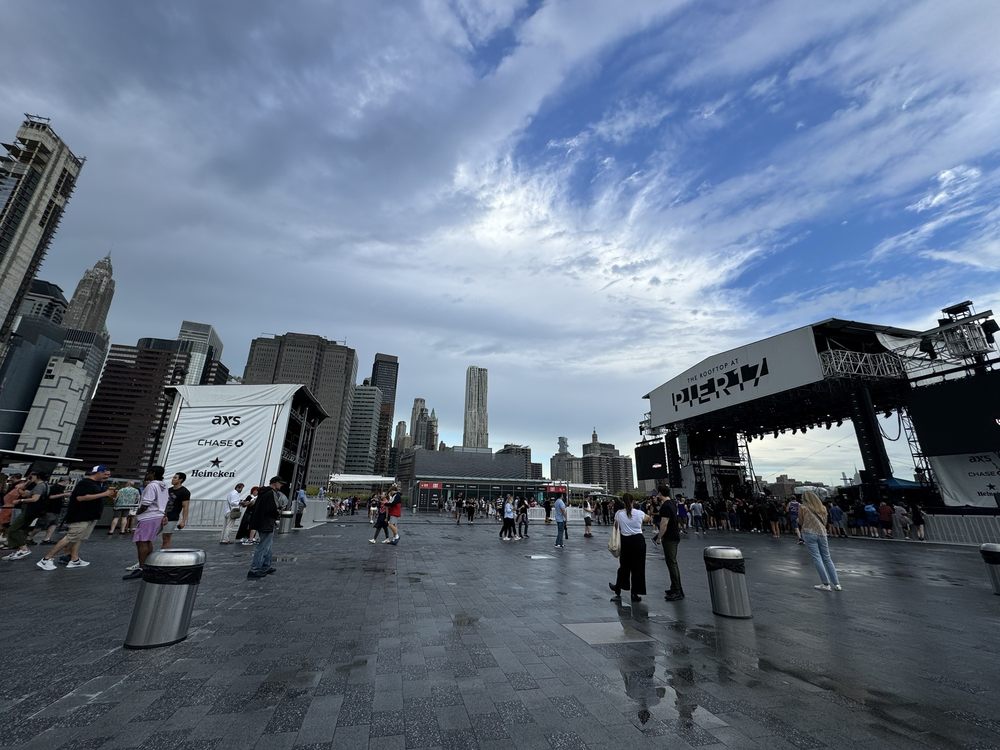 THE GREENS ON THE ROOFTOP AT PIER 17 - Updated August 2024 - 89 Photos ...