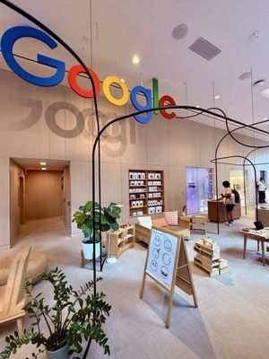 GOOGLE STORE CHELSEA - Updated December 2025 - 70 Photos & 21 Reviews ...