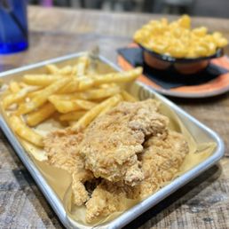 UNION RESTAURANT & GAMEYARD - Updated December 2025 - 519 Photos & 207 ...