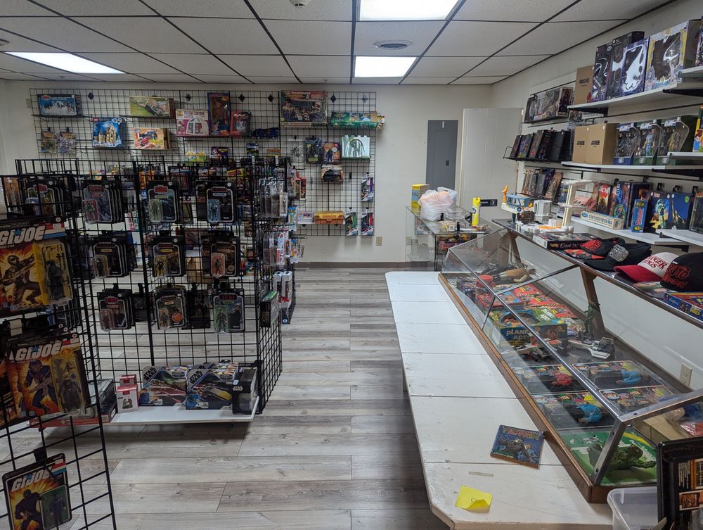 BLUE RIDGE COMICS & TOYS - Updated December 2025 - 201 E Main St ...