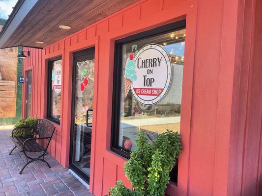 CHERRY ON TOP ICE CREAM SHOP - Updated November 2024 - 11 Photos - 219 ...