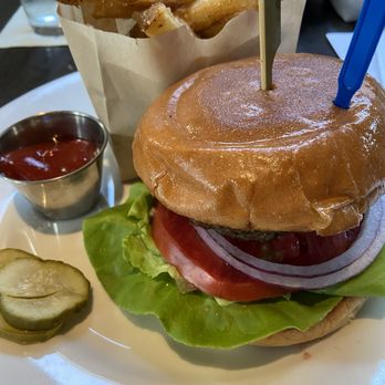 THE AUTOGRAPH AMERICAN TAVERN - Updated December 2025 - 46 Photos & 75 ...