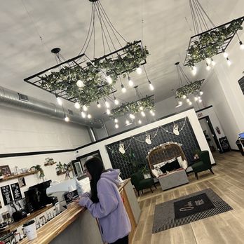 NORTHERN ROOTS COFFEEHOUSE - Updated May 2024 - 157 Photos & 45 Reviews ...