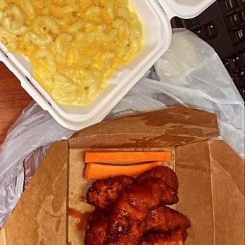 HOWL AT THE MOON - Updated November 2025 - 87 Reviews & 51 Photos - 585 ...