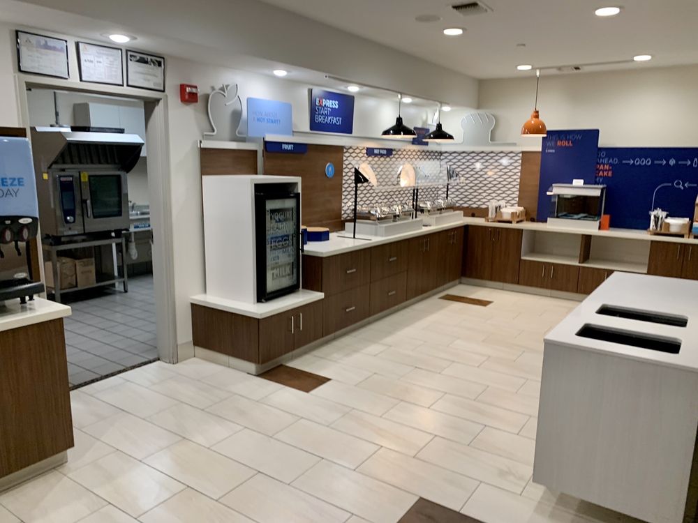 HOLIDAY INN EXPRESS & SUITES AMARILLO - Updated August 2025 - 34 Photos ...