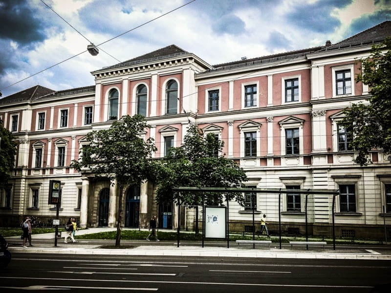 AMTSGERICHT AUGSBURG - Updated May 2025 - Am Alten Einlaß 1, Augsburg ...