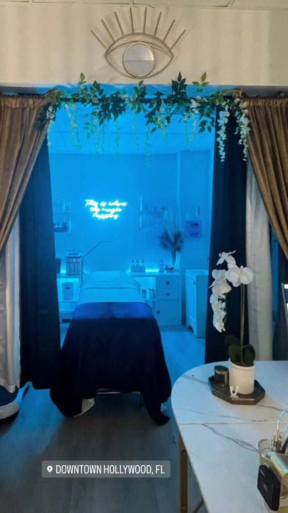 ORACLE AESTHETICS - Updated July 2025 - 1926 Hollywood Blvd, Hollywood ...