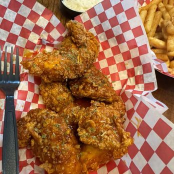CM CHICKEN OF LOUISVILLE - Updated April 2025 - 202 Photos & 76 Reviews ...