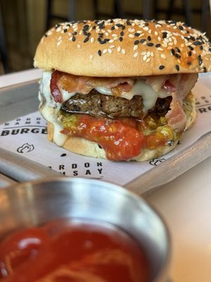 GORDON RAMSAY BURGER - Updated December 2025 - 320 Photos & 216 Reviews ...