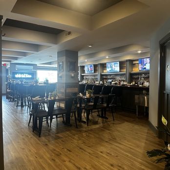 WHITE OWL TAVERN - Updated December 2025 - 92 Photos & 48 Reviews - 17 ...