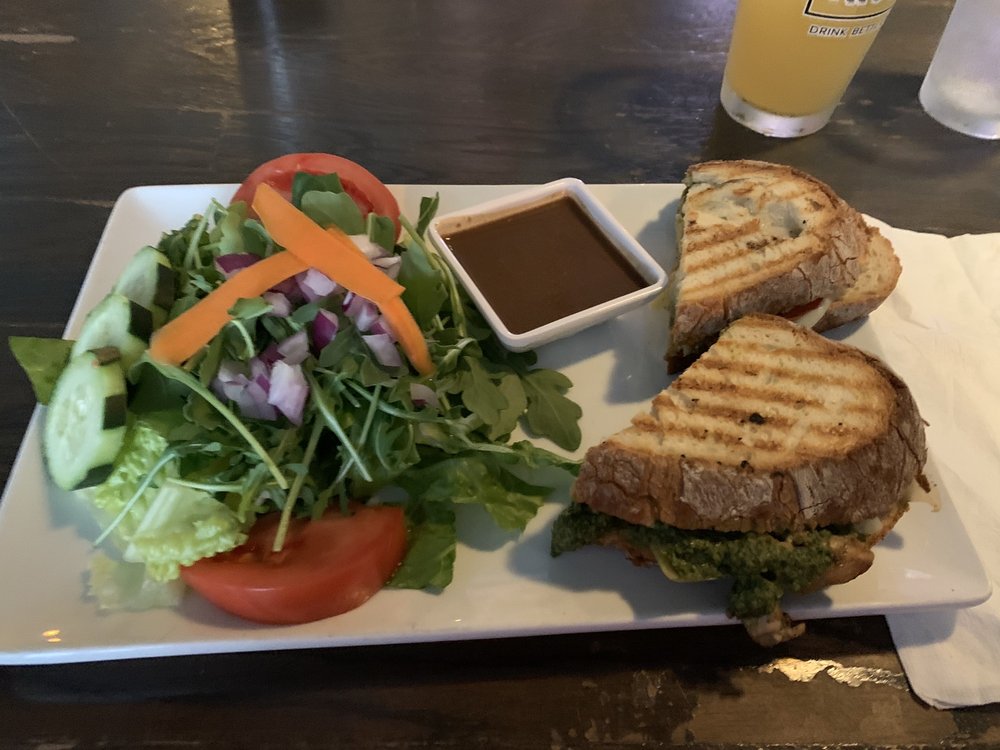 GENEVA ALE HOUSE - 140 Photos & 297 Reviews - 319 W State St, Geneva ...