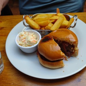 GOOSERS BAR & RESTAURANT - Updated April 2025 - 15 Photos & 10 Reviews ...