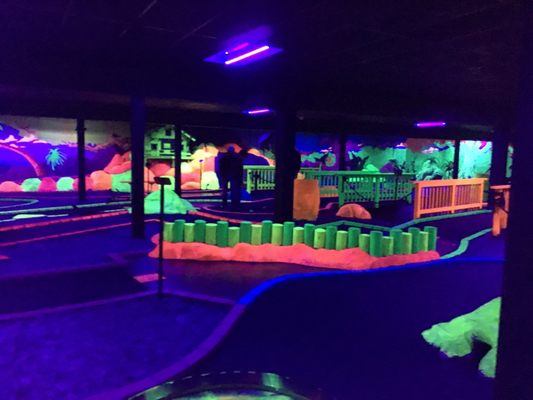 WONDERLAND FAMILY FUN CENTER - 115 Photos & 34 Reviews - Mini Golf ...