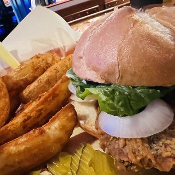 FALLS VIEW TAVERN - Updated October 2025 - 44 Photos & 36 Reviews - 100 ...