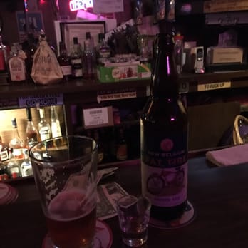 ROADRUNNER LOUNGE - Updated May 2024 - 25 Photos & 36 Reviews - 3219 N ...